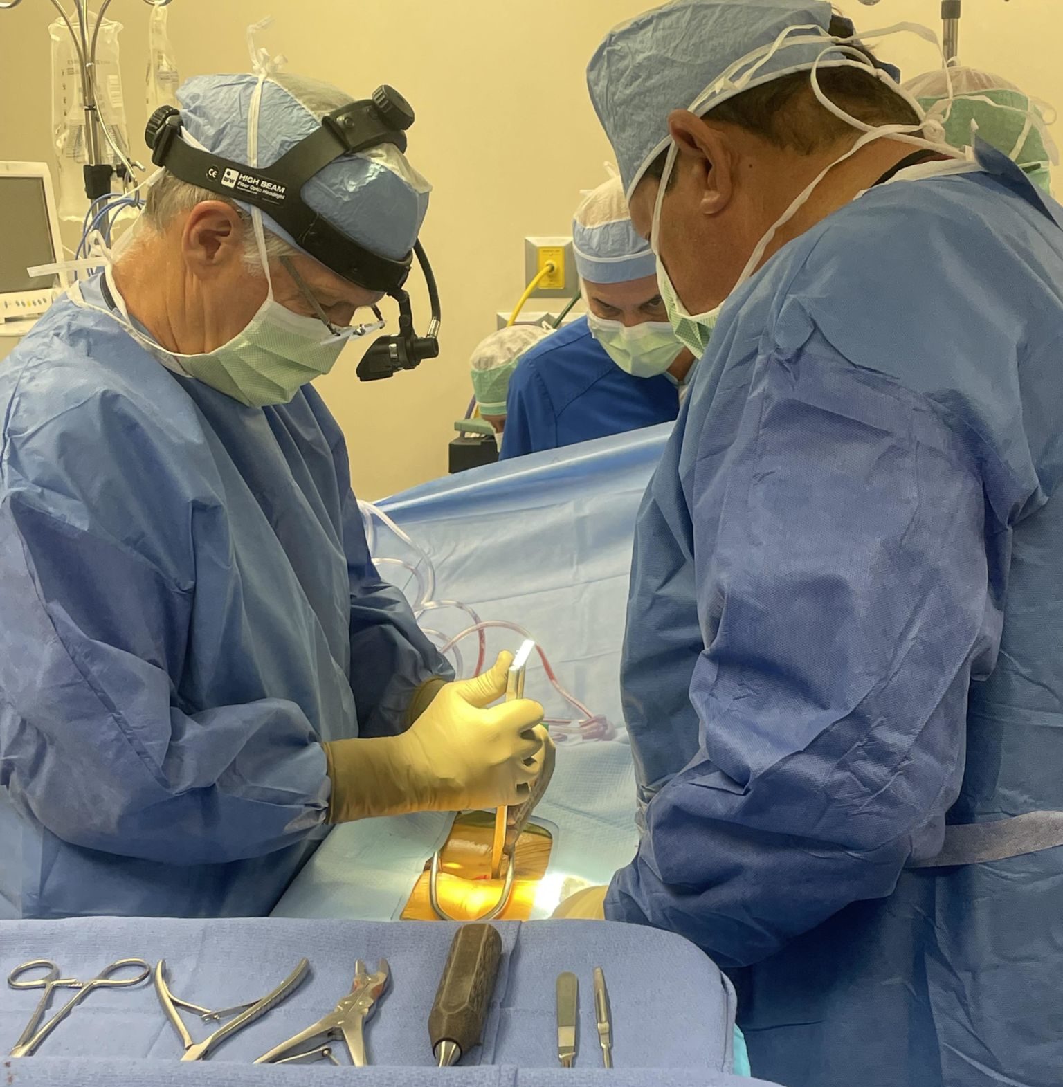 Dr. Smisson hosts Visiting Surgeons | Georgia Neurosurgical Institute